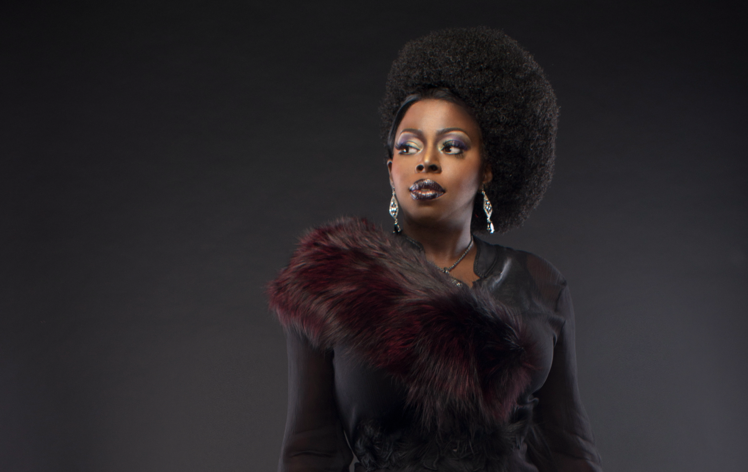 Angie Stone dévoile « 2 Bad Habits », son nouveau single